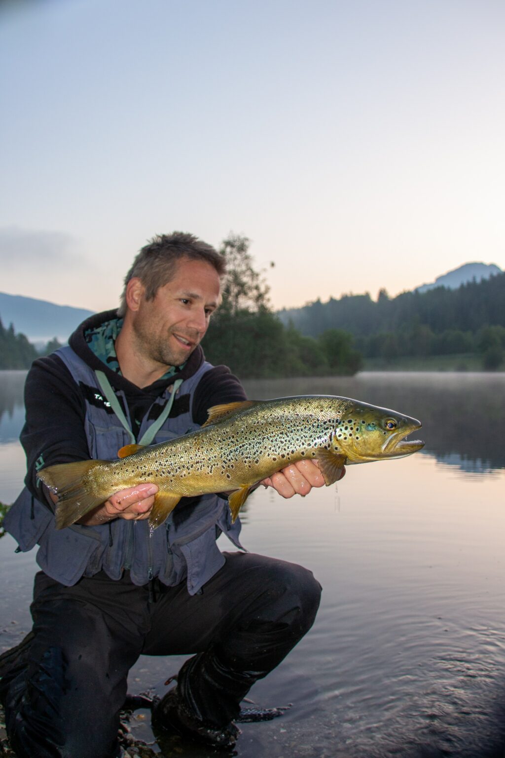 Tout savoir sur les truites de mer - Peche et Poissons | Carnassiers ...